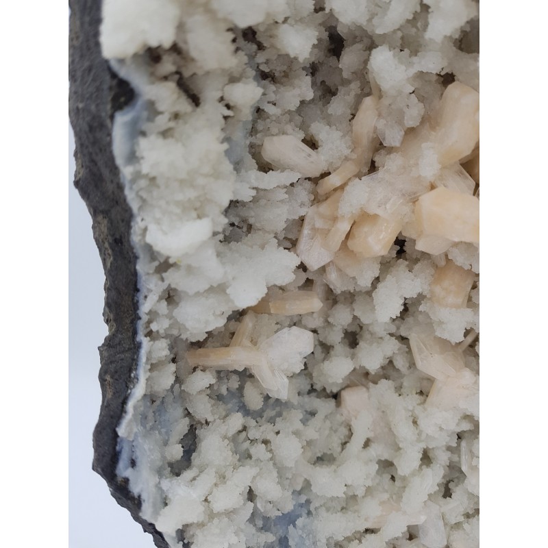 Géode de stilbite et apophyllite